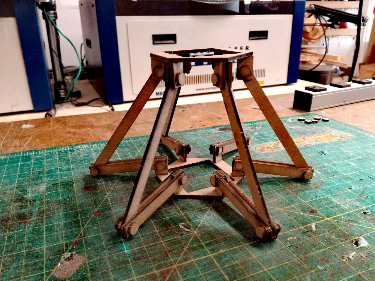 Bloomp – Interactive Lamp that Flows with Hand Movement – JUNCHAO ...